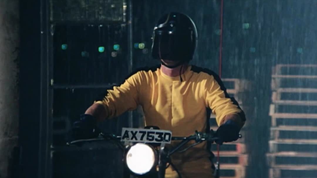 死亡游戏:香港经典动作电影,李小龙这身衣服,现在也不过时!