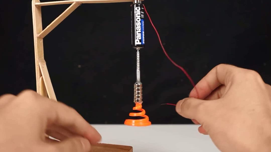 儿童玩具DIY小制作,制作好玩有趣的磁铁小玩具