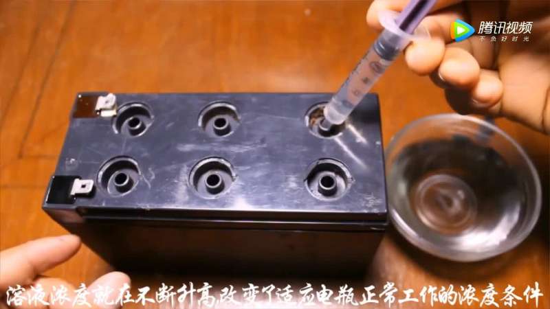 电动车上电瓶使用时间不长就不存电了?只需加点它,又多用几年