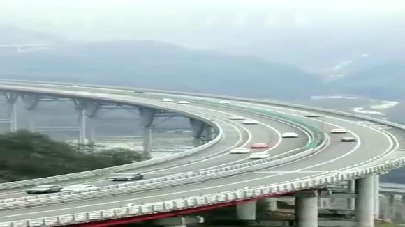 超级震撼的高速公路宣传片