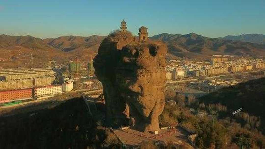 承德双塔山 辽代留下的两座千年古塔 屹立千年不倒 #唤醒好春光#