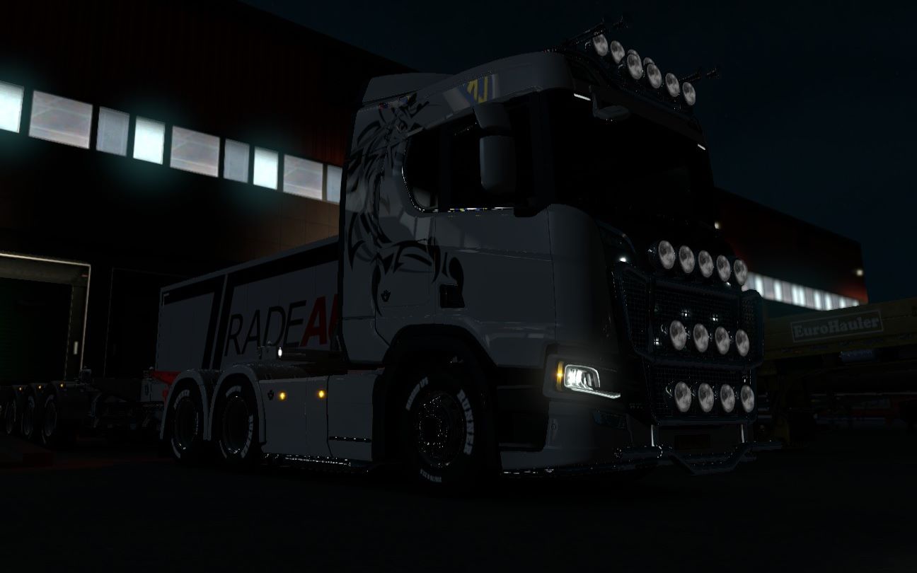 《欧洲卡车模拟二》开一回积灰的SCANIA8*4