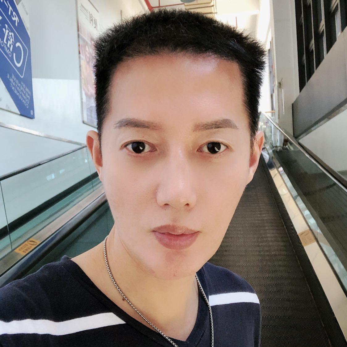 晓宇吴 