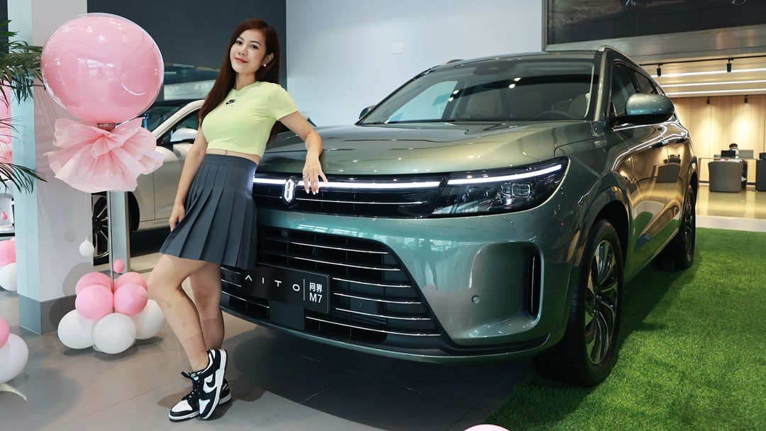 到店感受AITO问界M7 售31.98万元起的它除了鸿蒙系统还有什么?