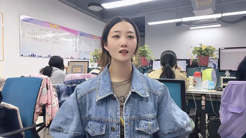 发现广东95后女会计做的应收账款跟踪监控工具,回款及时,真好用