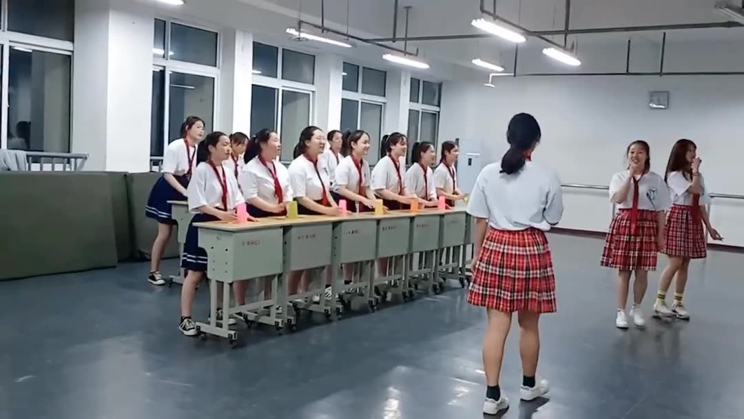 深夜福利——《稻香》小合唱杯子舞身势!点赞送完整版!❤️