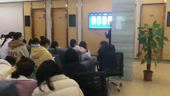 中心又引进最新设备