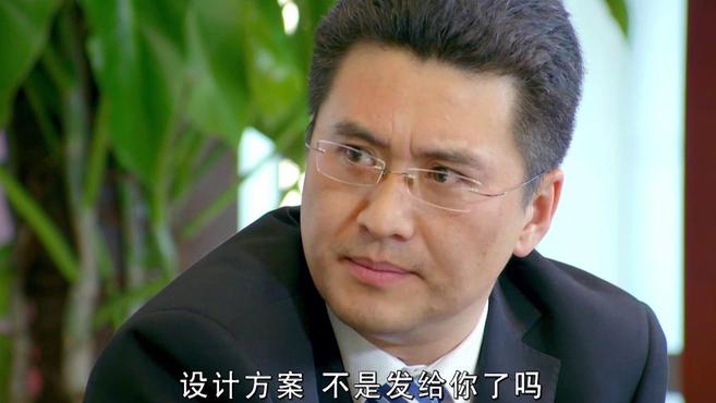 小伙去公司开会,竟穿一身工地服到会议室,万万没想到老总却夸他