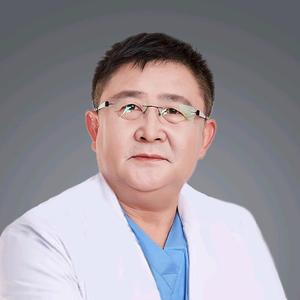 儿科主任王东记 