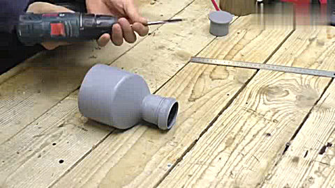 PVC塑料管制作水泥灌注工具,变成填缝器太实用了