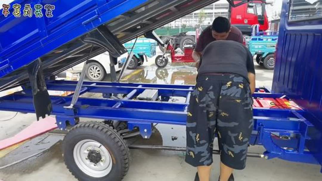 物流运输大哥定制了一台拉重货专用电动三轮车,来看下详细配置