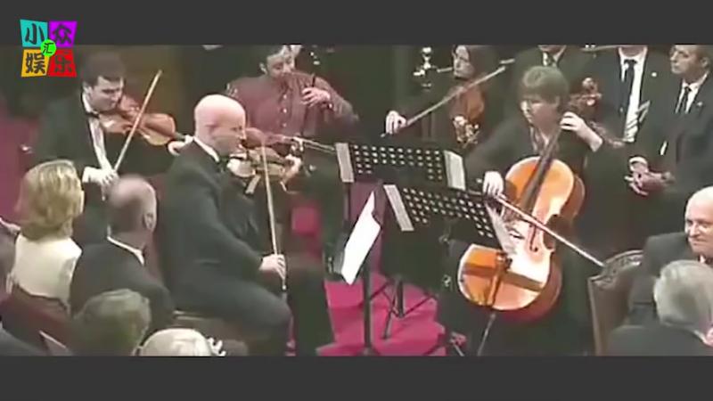 中国传统乐器在国外现场演奏,一把二胡,外国人听呆了,掌声经久
