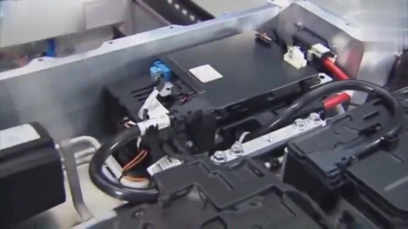 电动汽车电瓶制造,看看到底有多大才能启动汽车