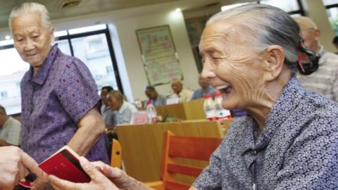 70岁老人的高龄补贴是多少,能领多长时间?今天可算...