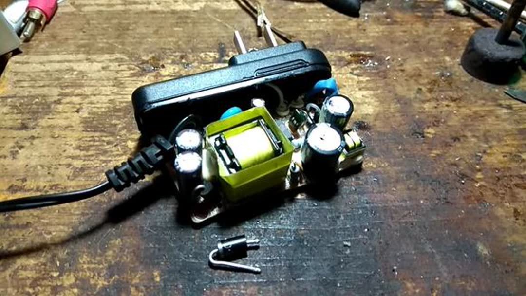 电源损坏导致路由器不工作,看如何修复?