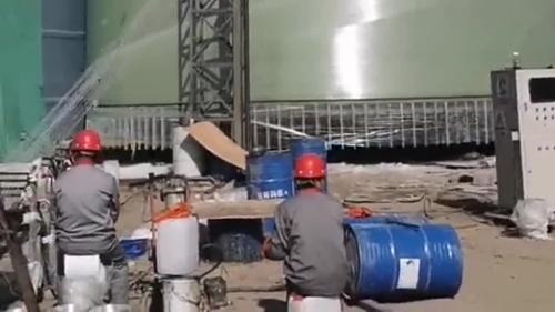 玻璃钢储罐缠绕,工人最不想从事的行业,但为了家庭生活又不得不这样