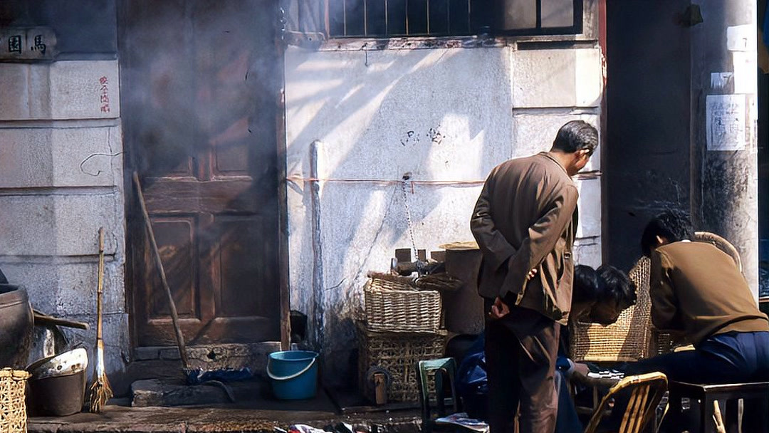50年代的“八级工”,月工资高达126元,放现在相当于多少钱?