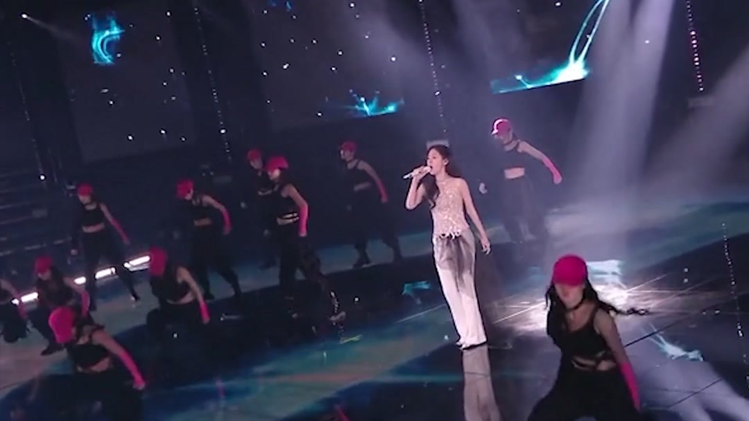 张碧晨放大招了!火力全开飚唱《日不落》太撩人,只可惜眼光不好