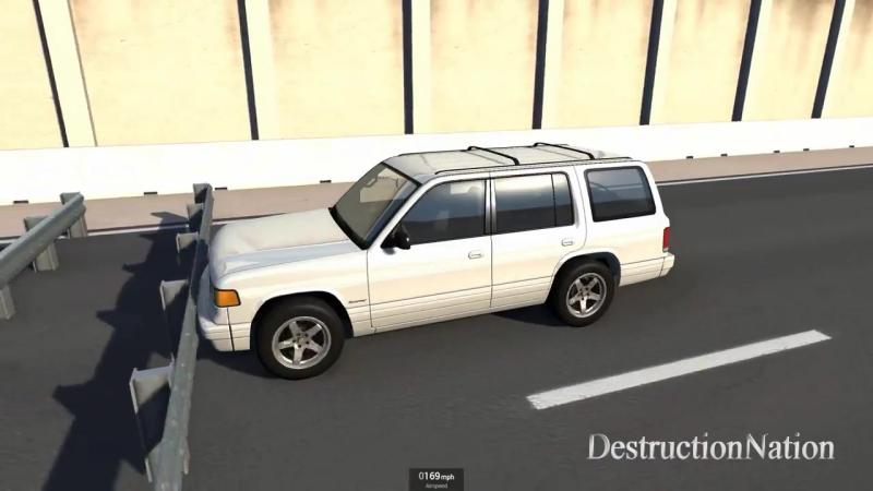 车祸模拟器:汽车在全速状态下能冲过几道防护栏