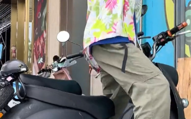 这种天气在海南还是别骑电动车了