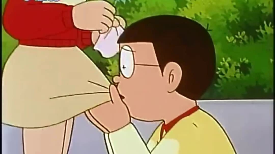 大雄犯迷糊,用静香的裙子擦鼻涕,惹怒静香,他自己也自暴自弃了