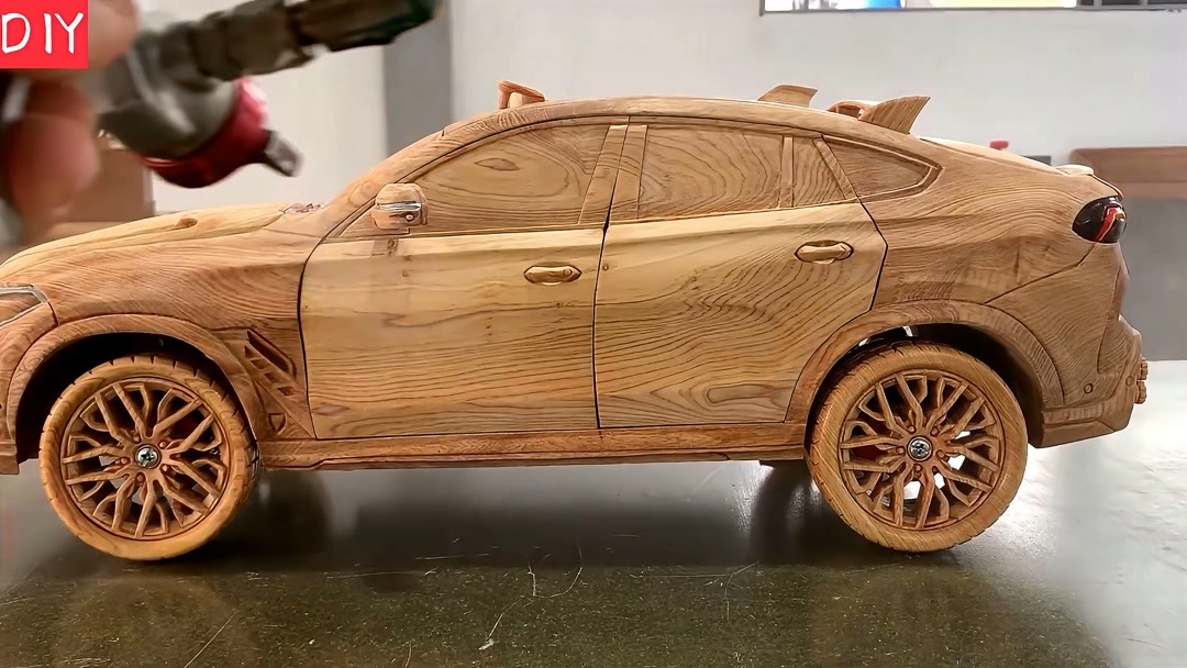 DIY木制微缩工艺模型车宝马BMW X6