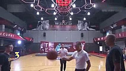 我在库里父子教大家投篮姿势,投篮让你大开眼界截取了一段小视频