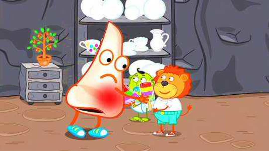 小狮子动画:鼻子宝宝肚子发烫,竟抢小狮子的雪糕来降温