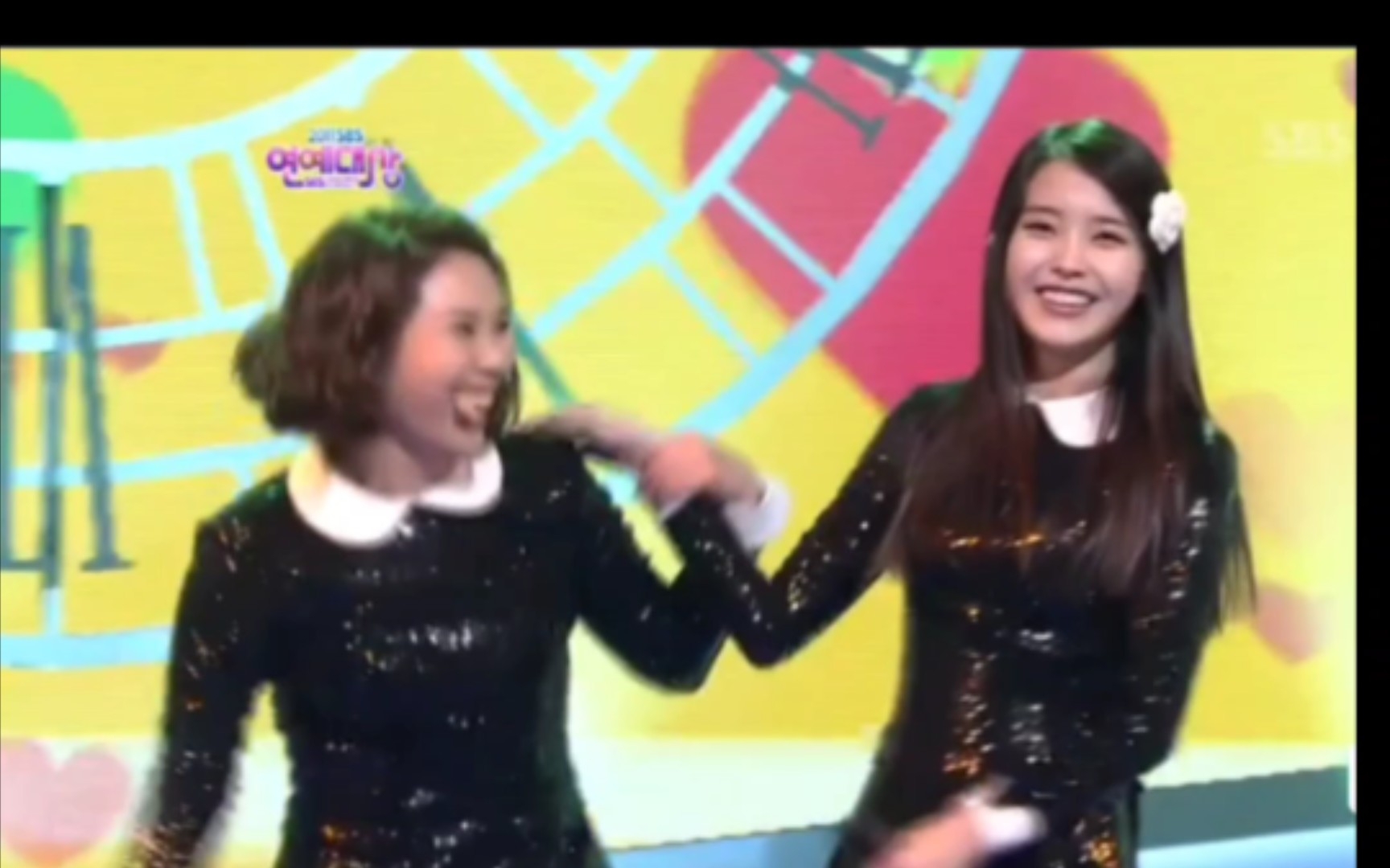 IU-IU的最佳模仿者申凤善哈哈哈哈,ps这个广告怎么有点炫迈的style