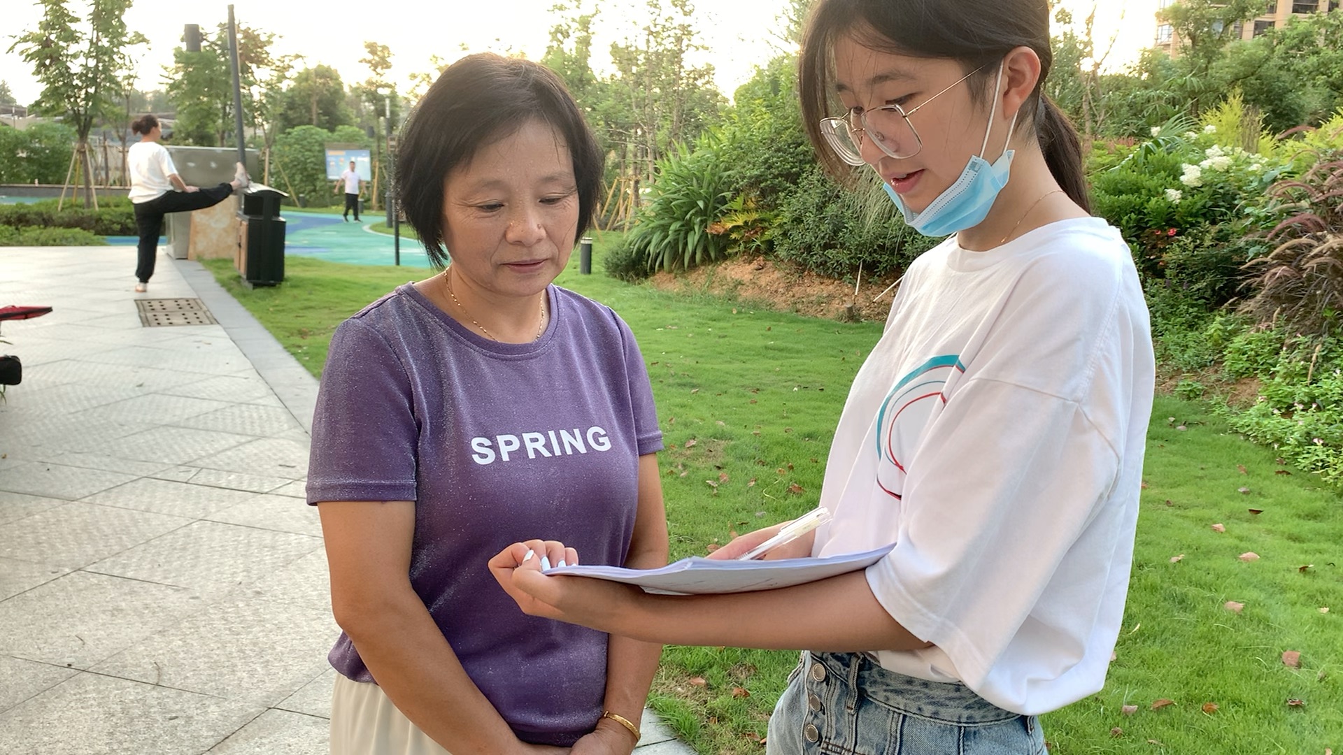 2020暑期社会实践温州市南洋公园采访老人视频