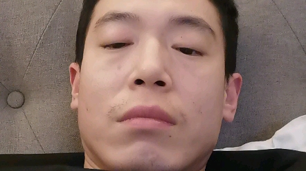 新冠感触,除了大家所说的反复发烧以外,还有很重要的一点,不管喝多少...