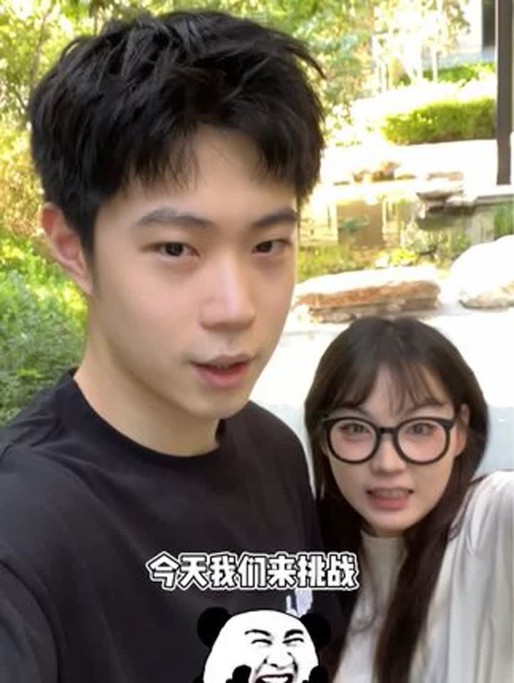 家人们快去试一试,刮刮乐真的很上头#刮刮乐#情侣日常