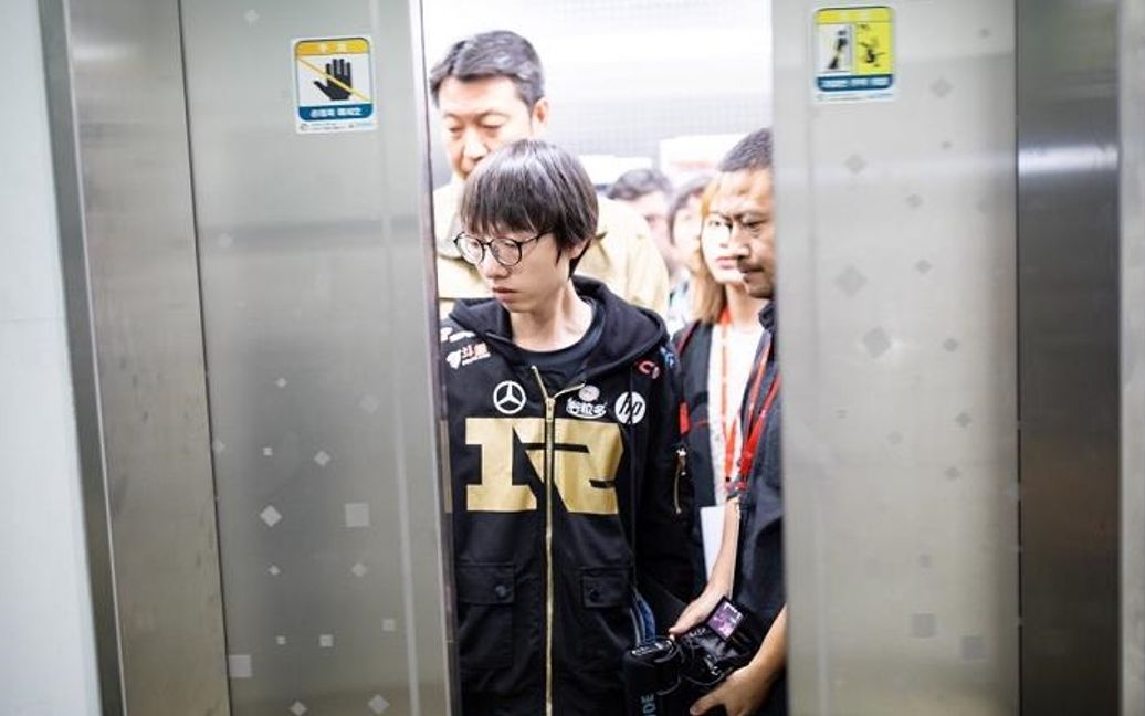 RNG止步八强后,MLXG何去何从?香锅女友的一句话太真实!