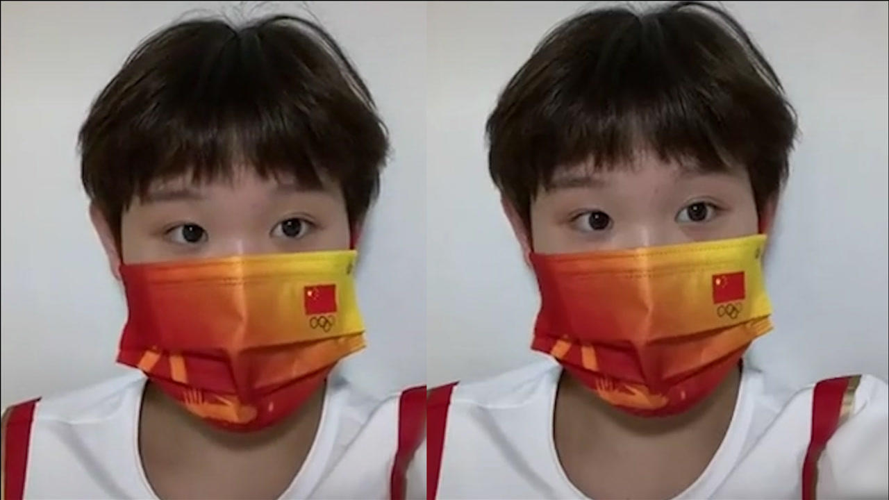 张家齐夺金后说礼物还想要芭比娃娃 小奶音:希望大家给我们加油啦