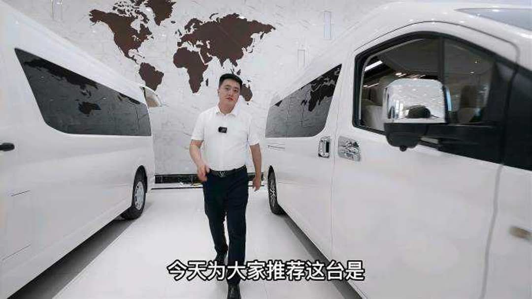 9座丰田海狮皇冠版 改装格兰维亚外观商务车