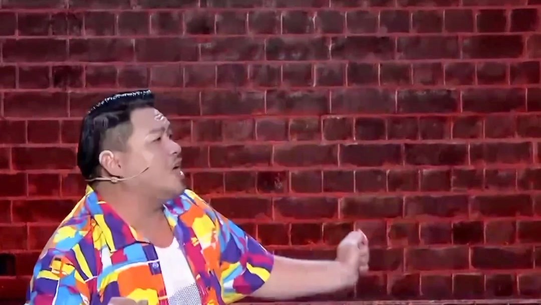 台湾大叔模仿蔡依林跳舞,全场都是掌声!