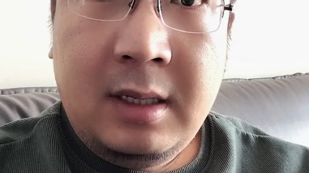 #电影院大学生下跪道歉后续 #下跪事件夫妻选择报警 #电影院道歉