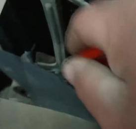 空调外机两个电容的更换,老师傅讲得太详细了,真是受教了