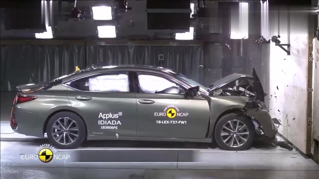 2019雷克萨斯ES欧洲碰撞测试视频,可以放心买了