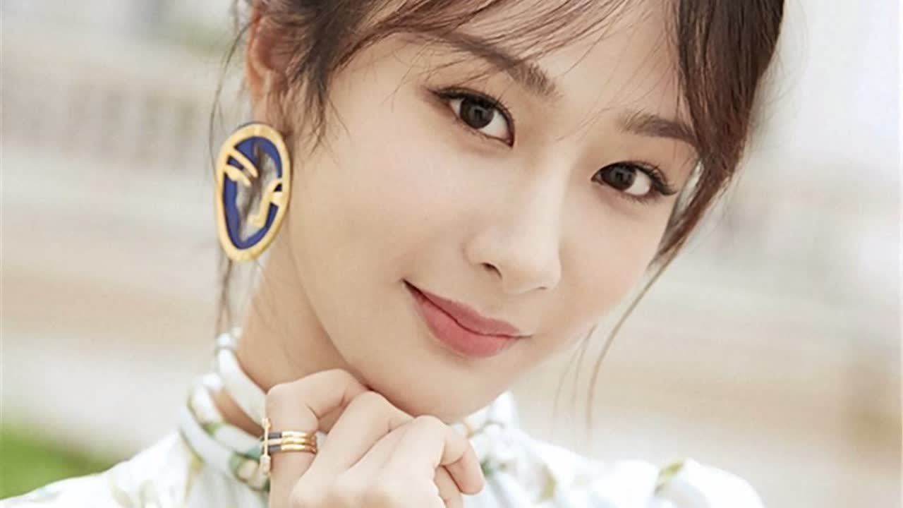 横店复工明星,秦岚口罩里塞卫生纸,王一博戴医用,杨紫最搞笑!