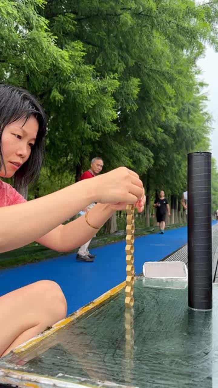 挑战"不透明管"立螺丝母