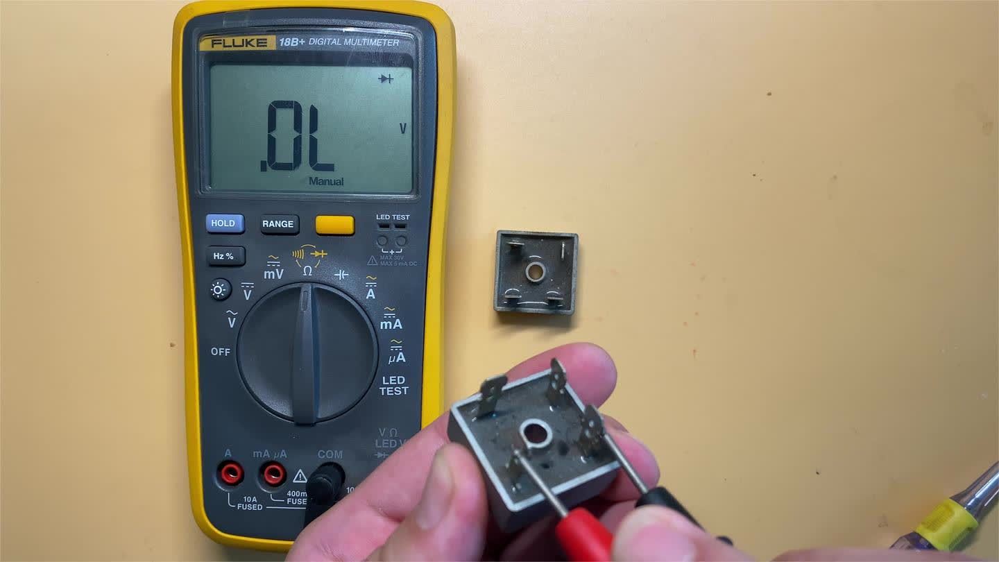 怎么快速判断整流桥的好坏?原来方法这么简单,用二极管挡就可以