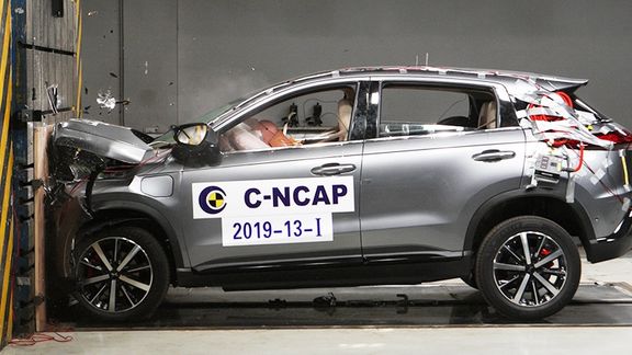 小鹏G3 C-NCAP碰撞试验视频(正面碰撞)