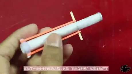 小伙自制“蛛丝发射器”,戴上的效果太赞了,一起来见识下