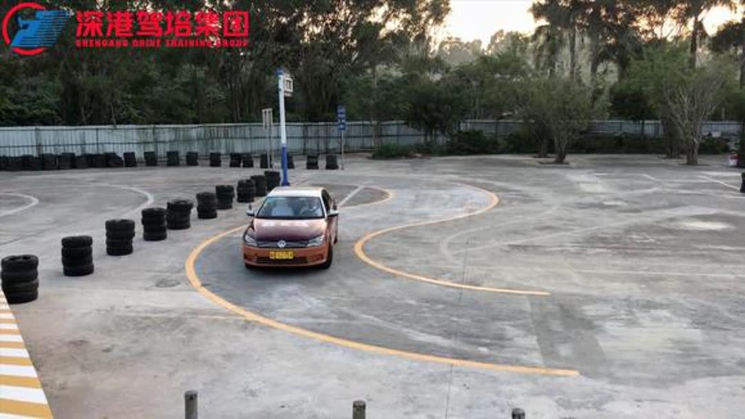 科目二模拟考试全过程,帮助学员快速掌握各项目要领。轻松搞定!