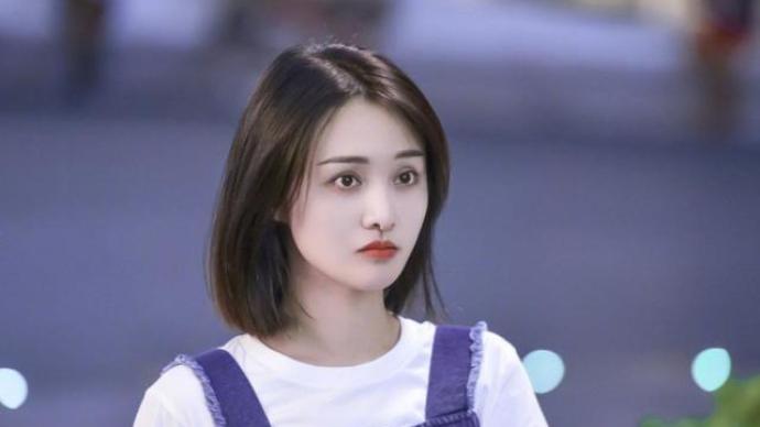 郑爽回应“偷税漏税风波”:愿意接受并配合一切调查