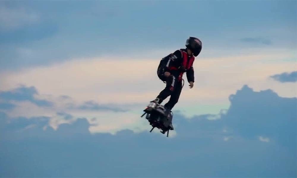 世界首台个人飞行器诞生,打破传统局面,让出行变得更简便