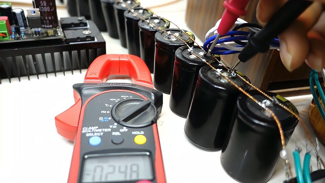 功放中电源中,拿一整串电容作为滤波电容,声音会是什么样子呢?