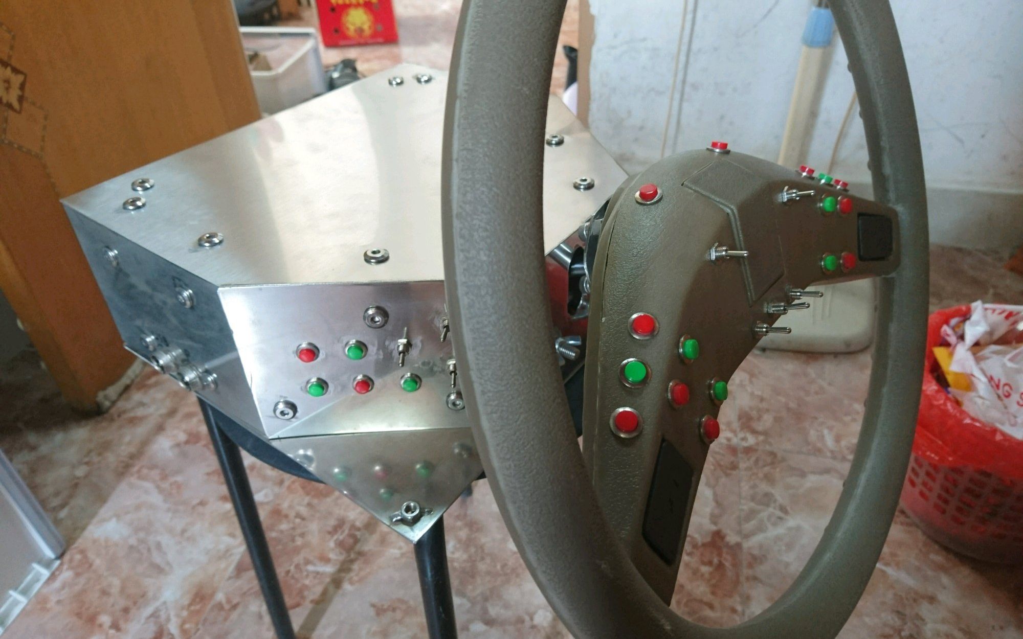 朋友的 diy自制 直流力回馈 模拟驾驶 方向盘 模拟赛车 展示