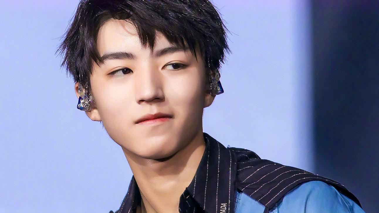 王俊凯爸妈开奶茶店人气爆棚,粉丝晒出小票,价格令人出乎意料